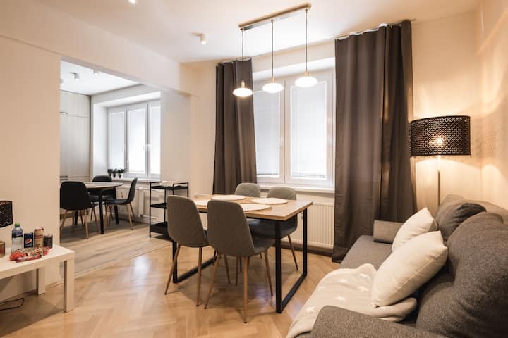 Flexi Home Sk | Tolsteho 27 | 4+2 | Street Parking - Košice