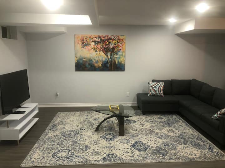 Adorable 1-bedroom Space With Free Parking... - Niagara Falls