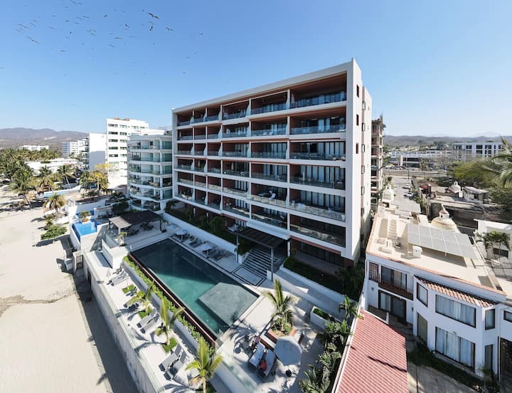 Beautiful Ocean Front Condo In Bucerias - Bucerías