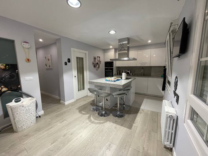 Bed And Breakfast. Zona De Chill Out Y Barbacoa6.3 - Ponferrada