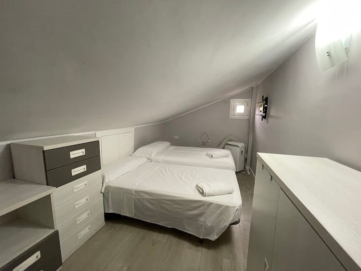 Bed And Breakfast. Zona De Chill Out Y Barbacoa6.3 - Ponferrada