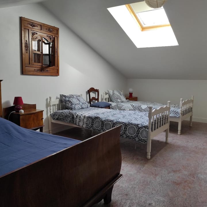 Flora : Agréable Chambre D'hôtes à Montrol Sénard - Bellac