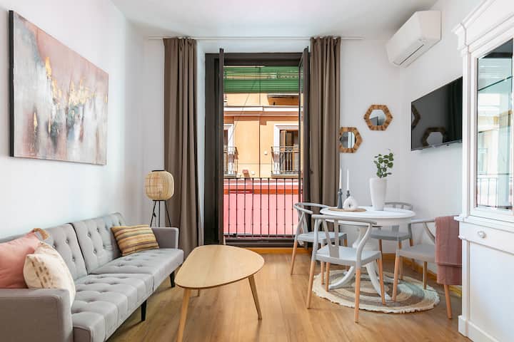 Top Location! 2 Bedroom. Wifi. Queen Size Beds - Madrid