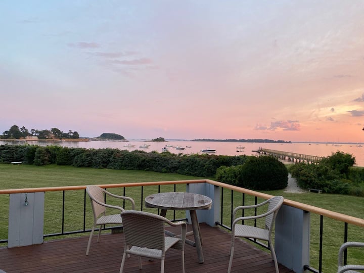 Peaceful Waterfront Home With Private Beach - Hamilton, MA