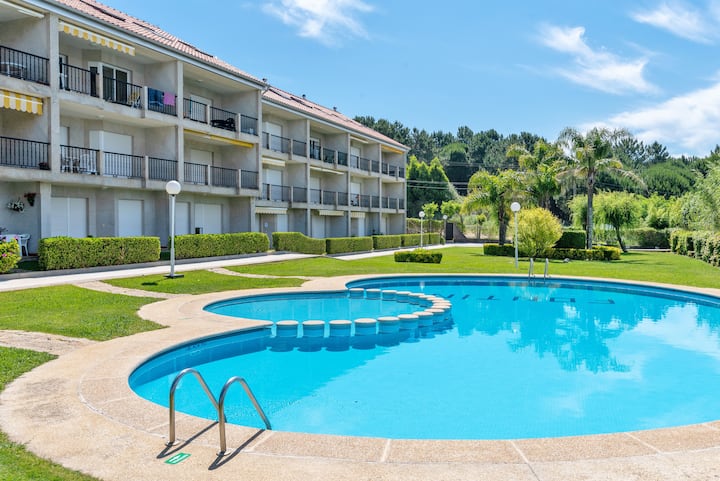 Amplio Apartamento Dos Dormitorios Con Piscina - Portonovo