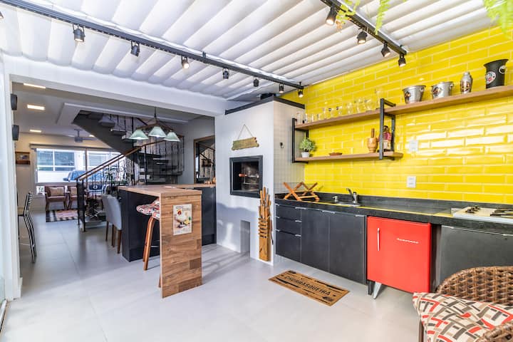 Casa Agradável Para Famílias (Venda) - Porto Alegre