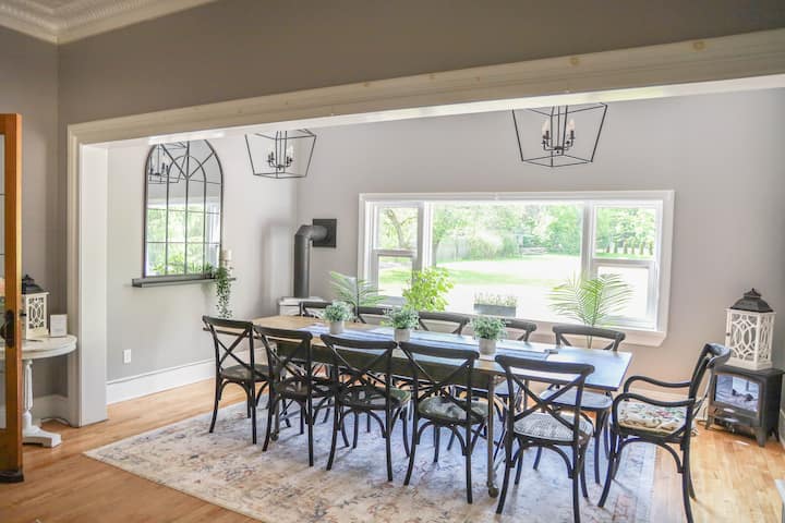 Victorian Inn On The Banks Of Balsam Lake Suite #2 - Rosedale, ON, Canada