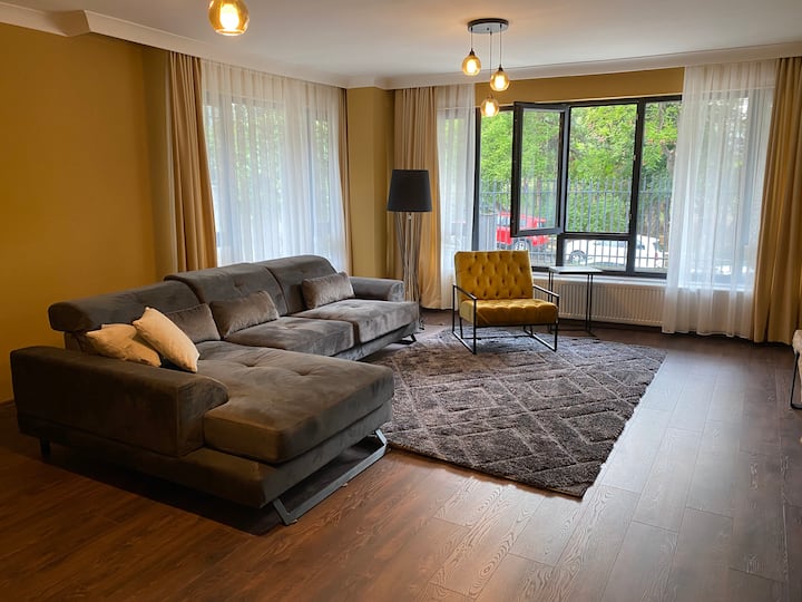 1001 Central Large Modern Design - Ankara