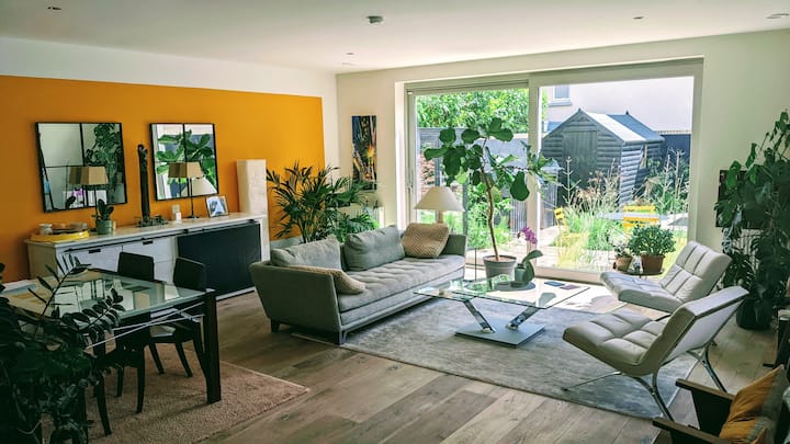 Luxury Home 4-bedroom, 10 Min Walk From The Sea - Dublin