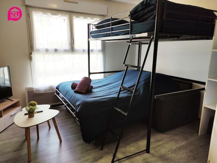 Le Picasso Calme Au Pied Du Futuroscope - Jaunay-Clan