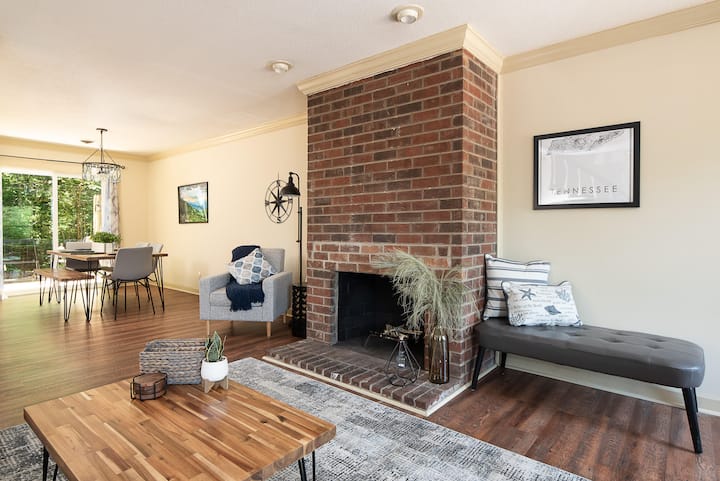 Welcome To The Cedars - Clinton, TN