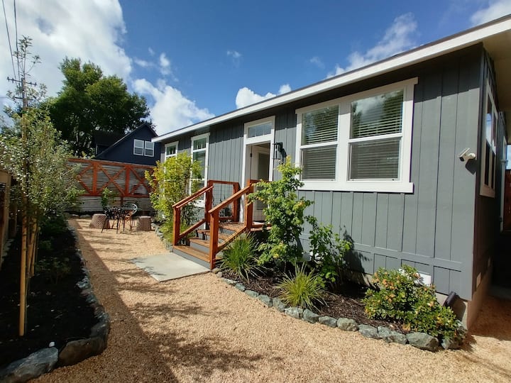 Bird Haven In West County - Occidental, CA