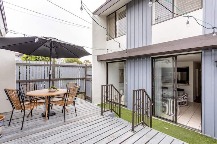 Airy Townhome W/private Garage & Deck In W La! - Culver City