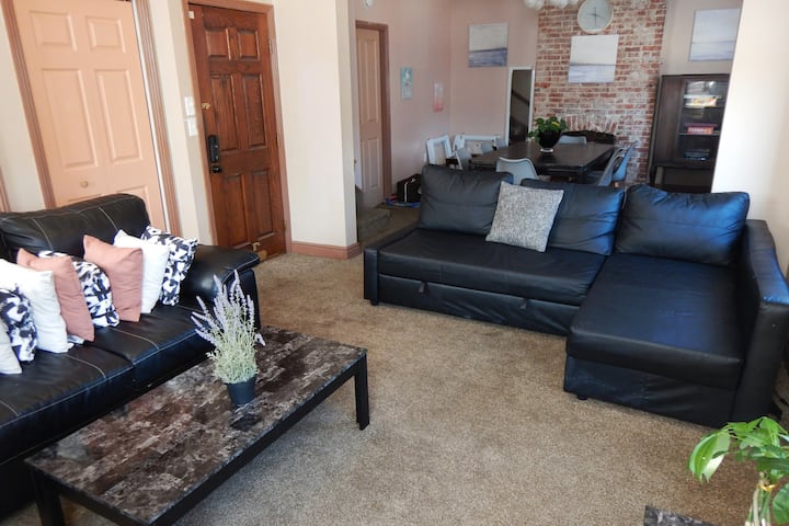 Central, 3 Beds, Stadiums, Spacious, Parking. - Pittsburgh