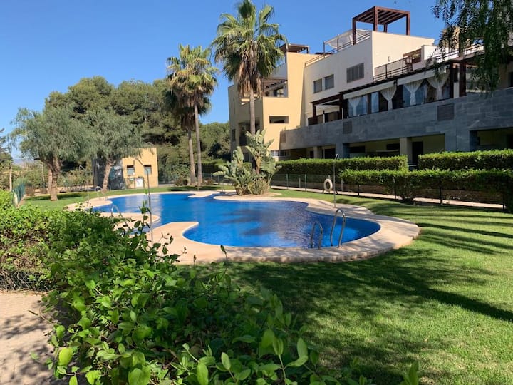 Precioso 
Apartamento En Vera Playa - Vera