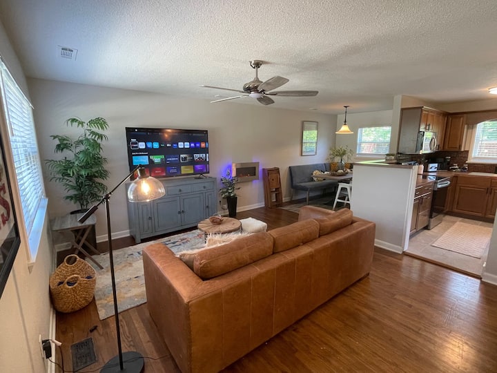 The Hogspitality House - 5 Min To U Of Arkansas! - Fayetteville, AR