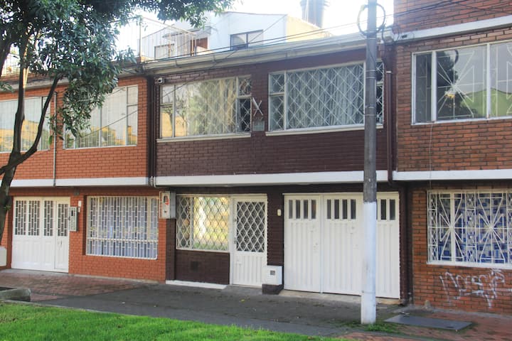 Great Apartment Bogota. Conecta 26, Airport - 보고타