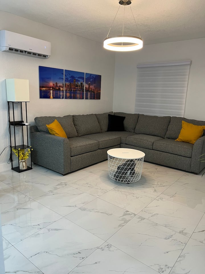 Apartment In Miami, Shenandoah - Miami, FL