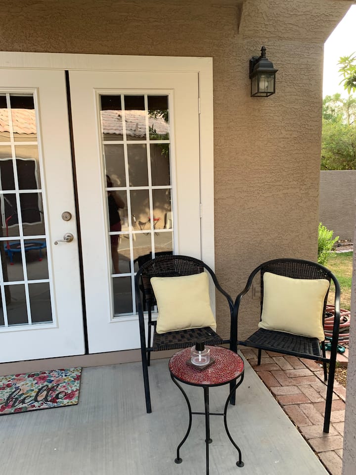 Adorable Casita (Studio) W/ Bathroom, Gym, & Pool - Mesa, AZ