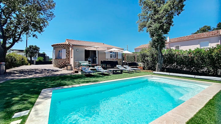 Villa Pour 6 Avec Piscine Près Mer Et Commerces - Fréjus