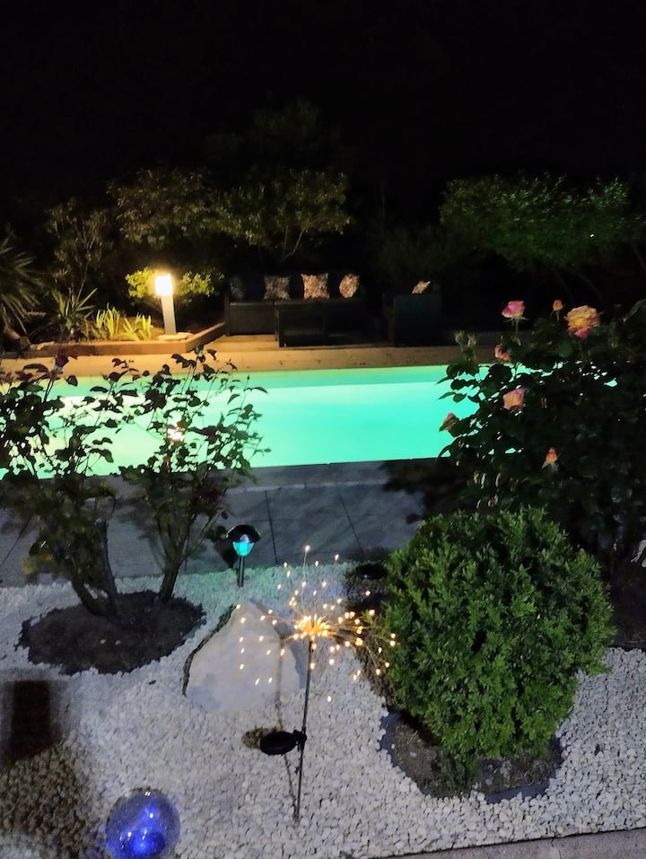 Jolie Mazet Avec Piscine Privée . - Nîmes