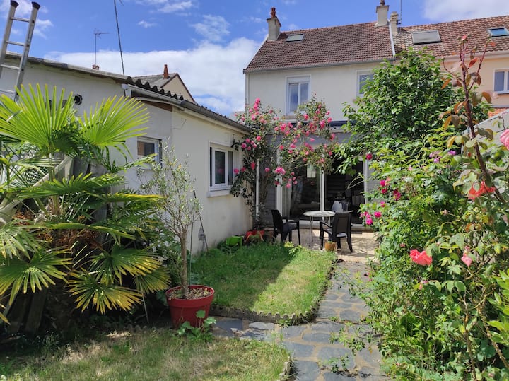 Maison Spacieuse Et Moderne Avec Jardin - Le Mans