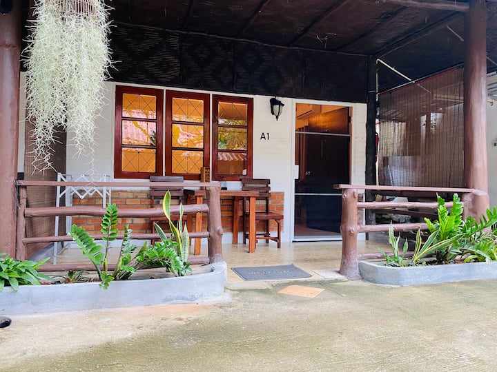 Comfortable House With One Bedroom And Balcony - Ao Nang