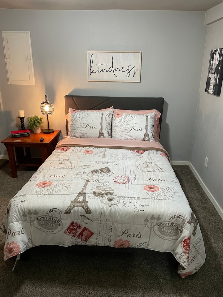 City Vibes | 1br With Free Parking On Premise - Richland, WA