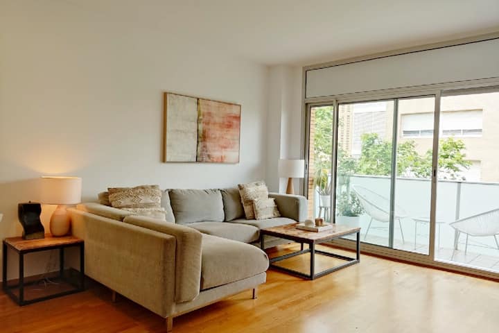 3 Bedroom Flat With Big Pool 5 Min From The Beach! - 
