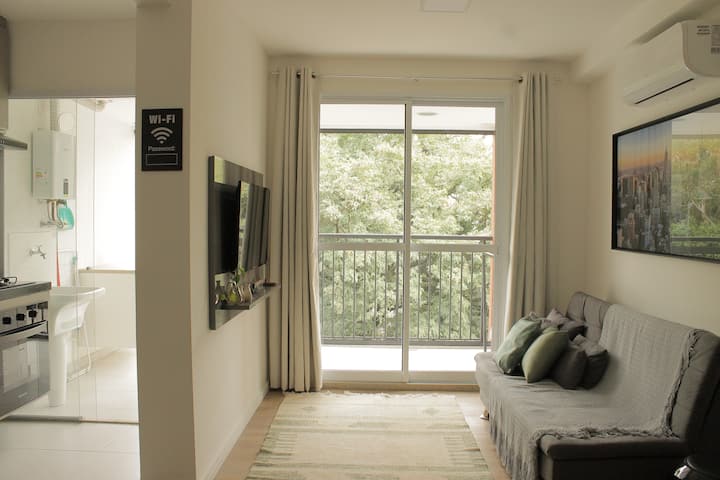 Amplo E Confortável Apartamento Próximo Ao Parque. - Liberdade