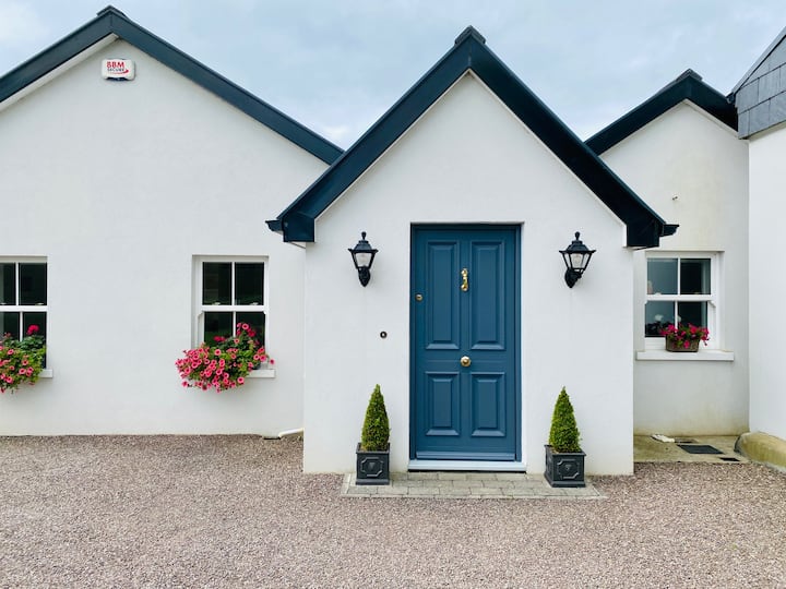 Beautiful Old World Cottage Near Killarney Ireland - 基拉尼