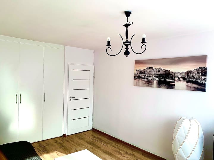 Stylowe Mieszkanie Przy Stacji Metra - Warschau