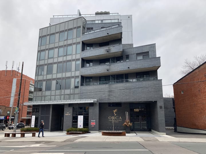 1 Bedroom Apartment In New Building - Toronto