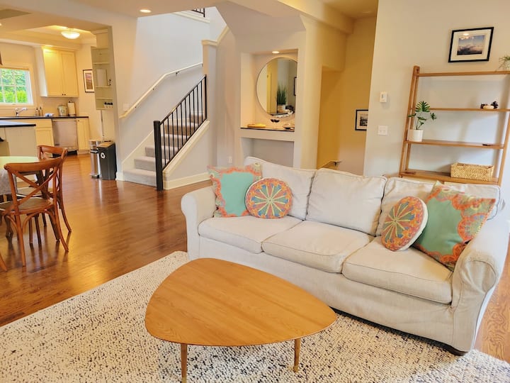 Classic Admiral District Townhome In West Seattle - 西雅圖, WA