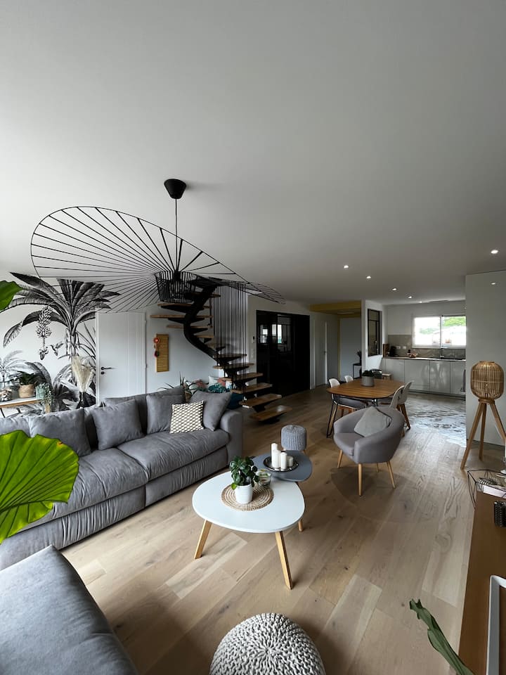 Maison Moderne Avec Piscine - Blanquefort