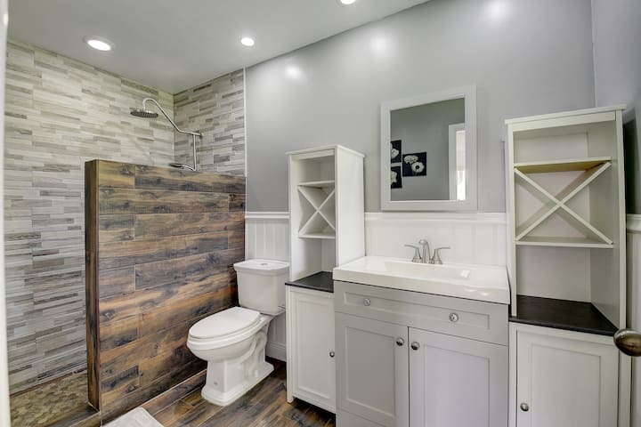 Spacious 3 Bedroom In Boca Raton (Sleeps 8) - Boca Raton, FL