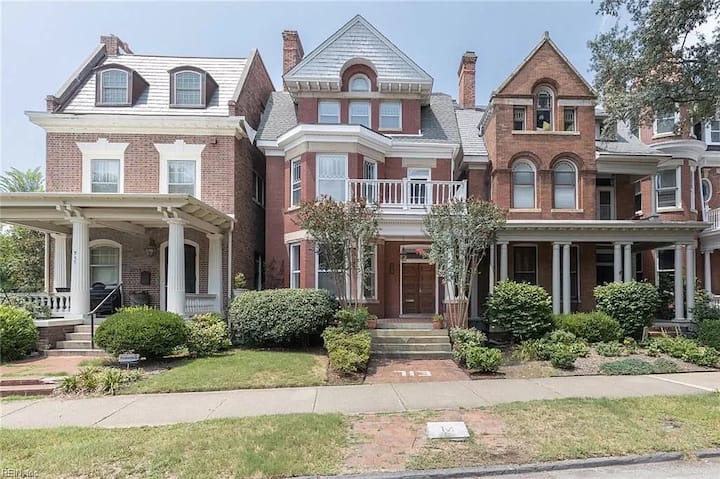1-bedroom Private Bath & Balcony In Historic Home - Portsmouth, VA