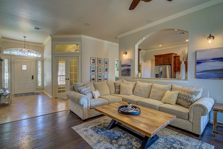 Cozy 3-bedroom Home Perfect Long-term Stays! - Norman, OK