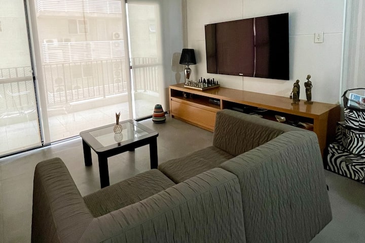 Belo Apartamento Na Praia De Pitangueiras. - Santos, Brasil