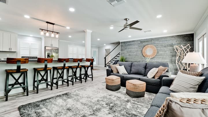 Families Love The Pool & Fishing In The Creek! - Bradenton, FL