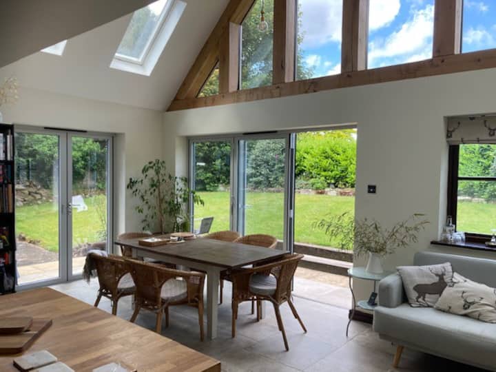 A Good Night's Rest In A Beautiful Home! - Warwick
