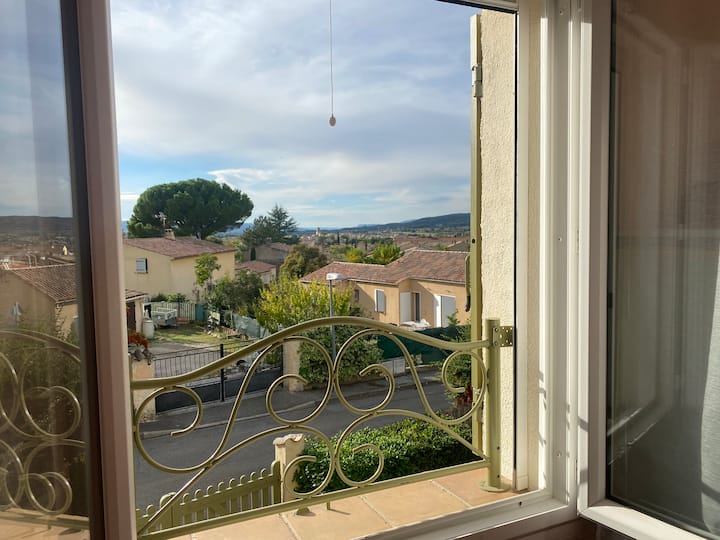 Chambre Lumineuse Et Calme Avec Petit Déjeuner - Pertuis