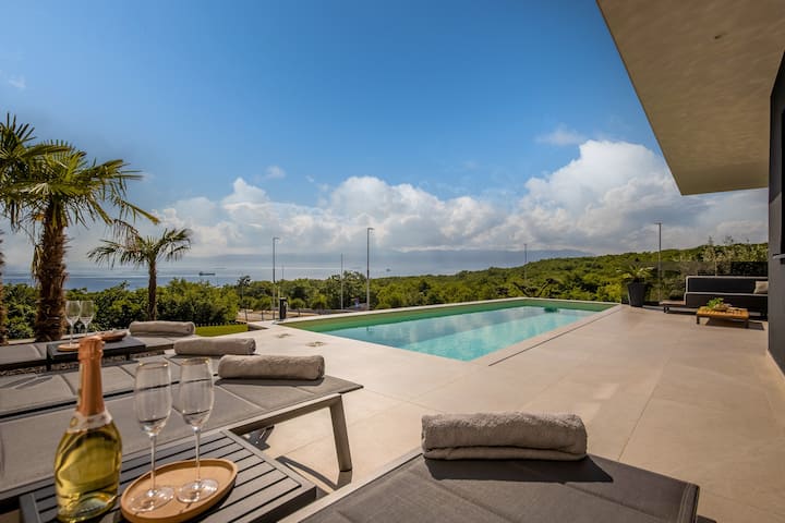 Villa Ameli Apartment With Swimming Pool - Fiume (Croazia)