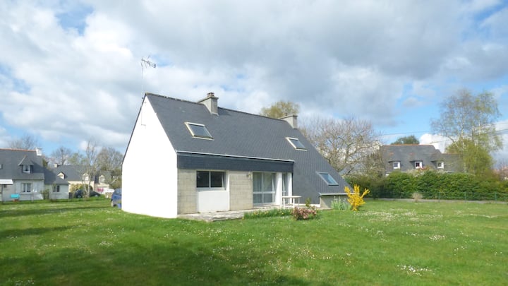 Maison Avec Mezzanine Sur Grand Terrain Au Calme - Fouesnant