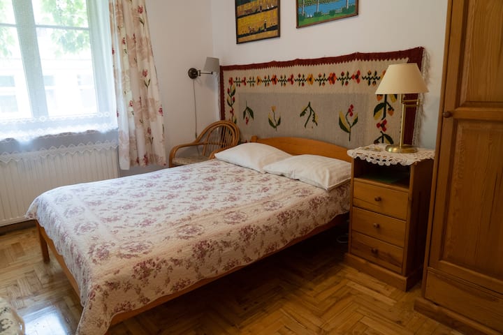 Double Folky Room & Bathroom (Jewish Quarter) - Cracovie
