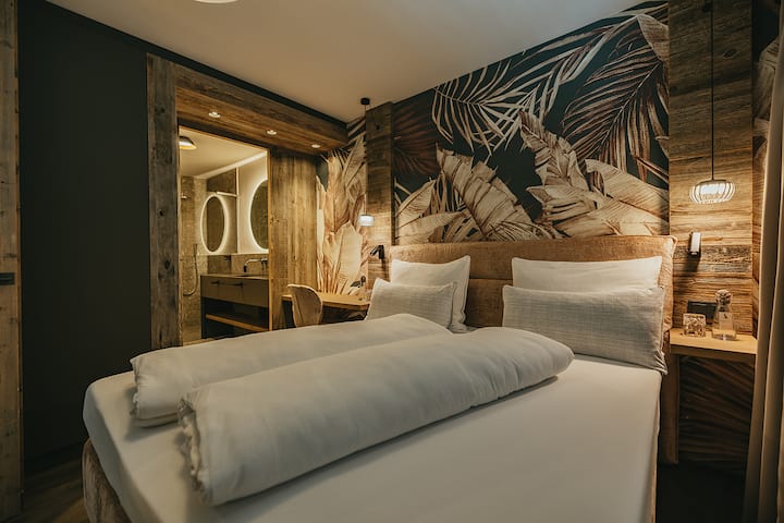 Black Eagle: Your Perfect Weekend Getway In Tirol - Mayrhofen