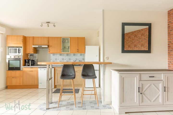 Appartement 6p - Moderne - Balcon - Parking - Ibis Budget Nantes Reze Aeroport