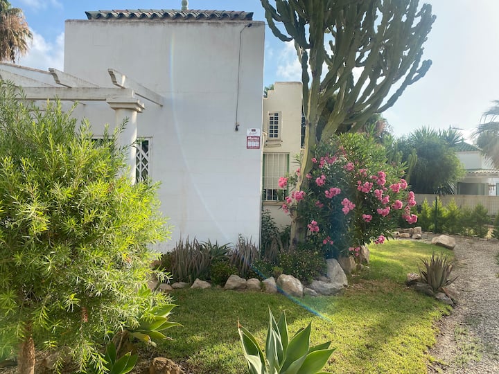 Bungalow Acogedor Con Jardin Propio Y Parking - Pulpí