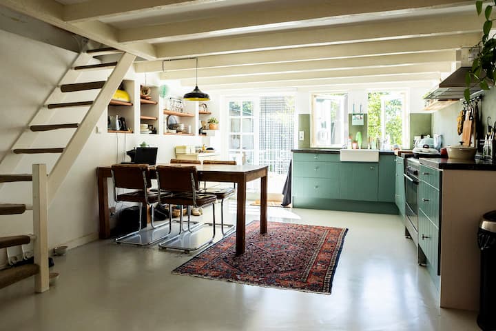 Traditional Dutch Wooden House Close To Amsterdam - Zaandam