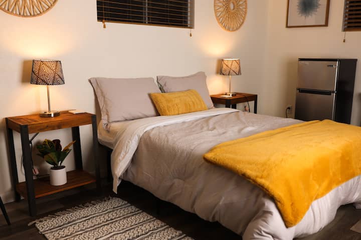 Serenity In The Sunset Room - Cottonwood, AZ